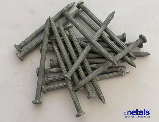 Harded Galvanized Steel Common Wire Nails Straight Grooved Shank