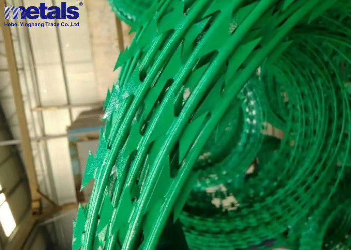 Galvanized Steel Barbed Concertina Wire Coil CBT-65 razor barbed wire
